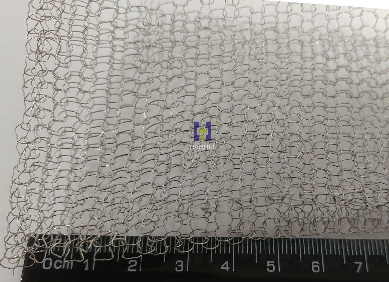 Knitted wire mesh, mesh filter